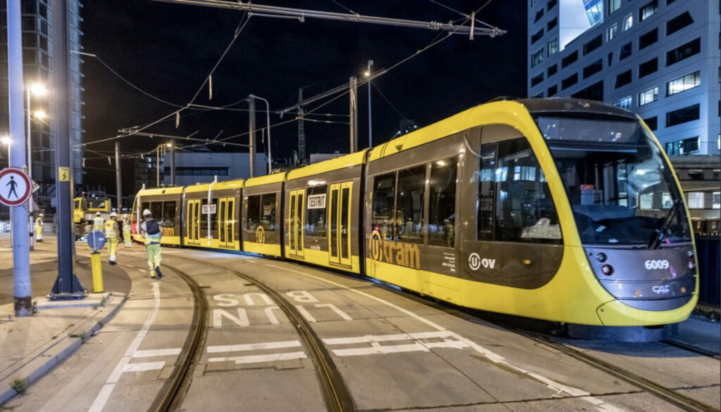 Langer gratis openbaar vervoer voor ouderen in Provincie Utrecht - De Nuk